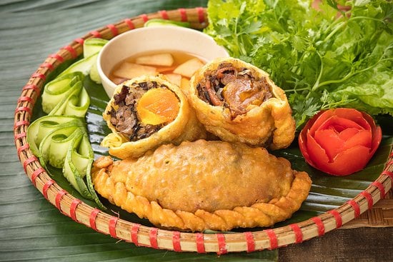 Hanoi Pillow Cakes - An Unforgettable Flavor From Street Food | BDATrip