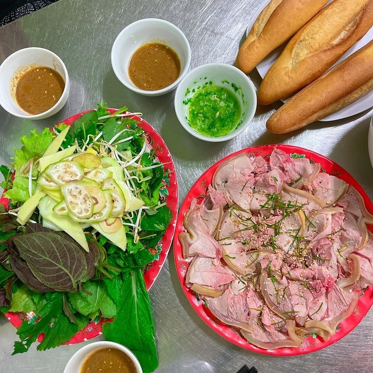 Enjoy Puffer Fish Noodle Soup In Da Nang | BDATrip